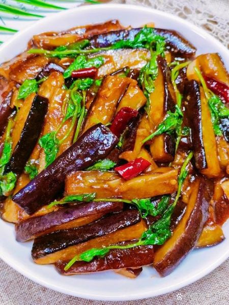 红烧茄子怎么做不吸油_红烧茄子先炸还是先炒-第1张图片-山城妙识
