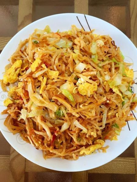 鸡蛋炒饼怎么做_鸡蛋炒饼热量高吗-第1张图片-山城妙识