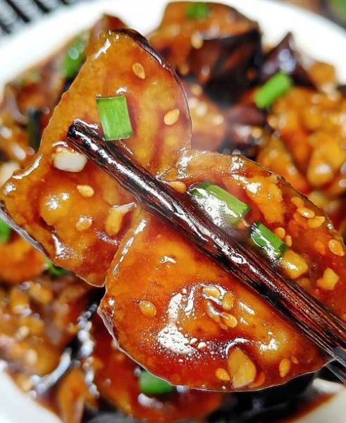 醋溜茄子怎么做_醋溜茄子热量高吗-第2张图片-山城妙识