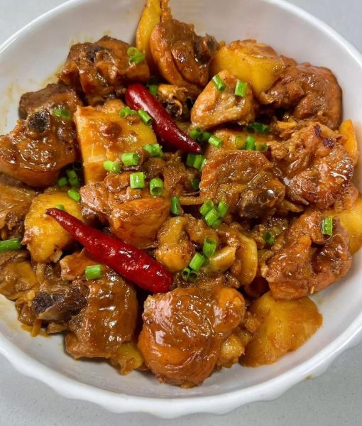 红烧鸡肉土豆怎么烧最好吃_红烧鸡肉土豆做法步骤-第1张图片-山城妙识