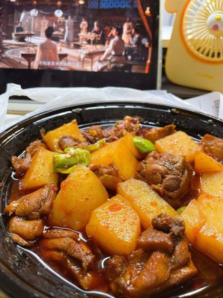 红烧鸡肉土豆怎么烧最好吃_红烧鸡肉土豆做法步骤-第2张图片-山城妙识