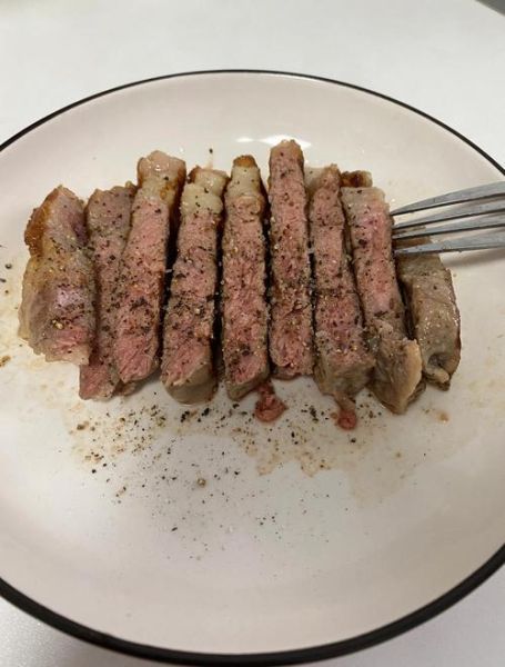 在家怎么煎牛排好吃_煎牛排用什么锅-第1张图片-山城妙识