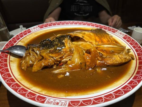 鱼头泡饼怎么做才正宗_正宗鱼头泡饼做法-第2张图片-山城妙识