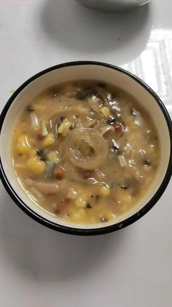 酸菜疙瘩汤怎么做好吃_酸菜疙瘩汤的家常做法-第1张图片-山城妙识