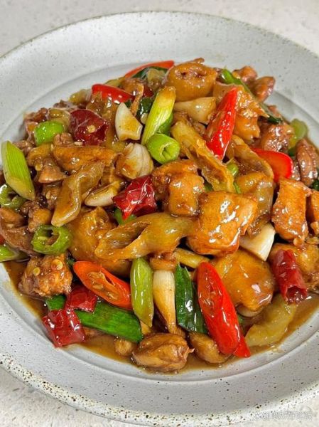 鸡肉片炒什么好吃_鸡肉片搭配哪些蔬菜最香-第2张图片-山城妙识