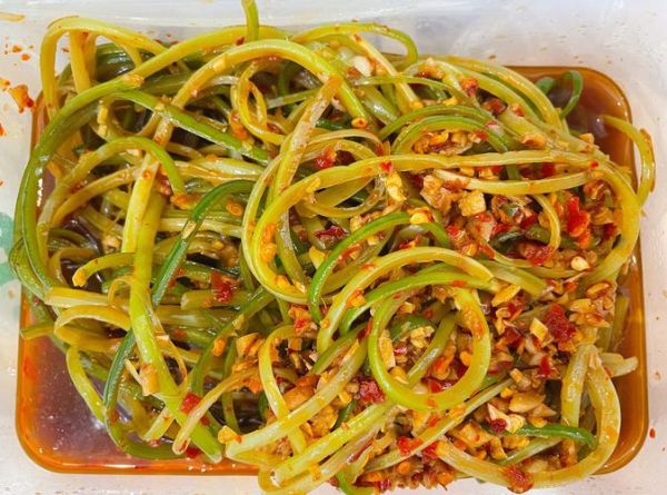 蒜苗怎么腌制好吃_家常蒜苗腌制方法-第1张图片-山城妙识 蒜苗怎么腌制好吃_家常蒜苗腌制方法-第1张图片-山城妙识