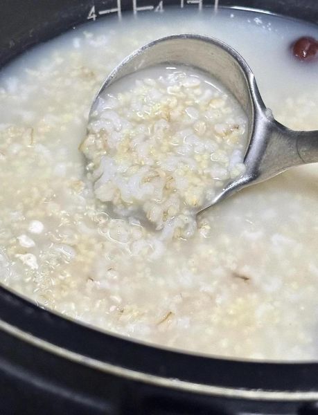 燕麦粥怎么煮好吃_早餐燕麦粥的几种做法-第1张图片-山城妙识