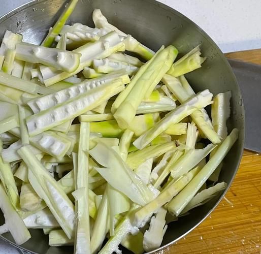 新鲜竹笋焯水多长时间_竹笋焯水几分钟去涩味-第1张图片-山城妙识