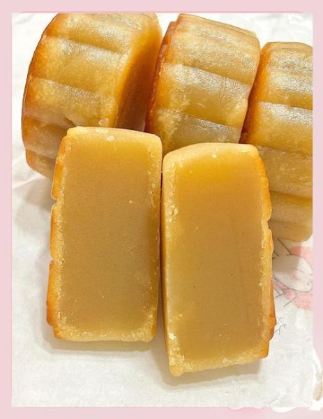 莲蓉月饼的莲蓉是什么做的_莲蓉馅原料有哪些-第1张图片-山城妙识