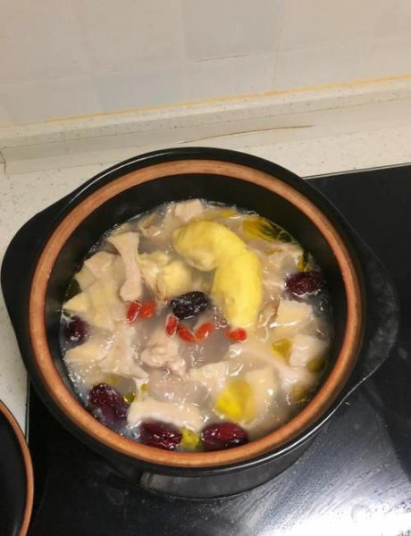 榴莲鸡汤怎么炖好喝_榴莲鸡汤的做法大全集-第1张图片-山城妙识