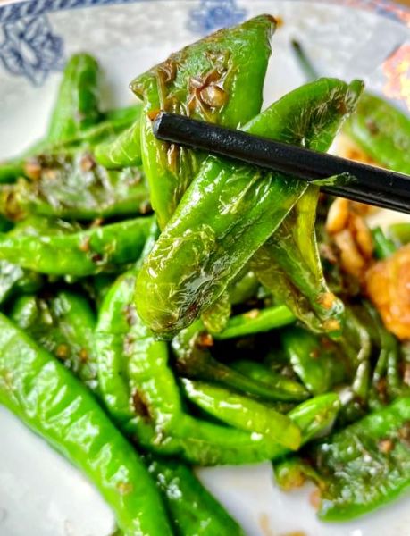 樟树港辣椒怎么炒好吃_樟树港辣椒炒肉做法-第1张图片-山城妙识