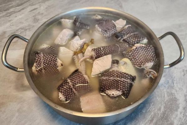 龙凤汤怎么做最好吃_龙凤汤正宗做法-第1张图片-山城妙识 龙凤汤怎么做最好吃_龙凤汤正宗做法-第1张图片-山城妙识