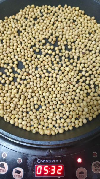 炒黄豆怎么炒才酥_炒黄豆的做法大全-第1张图片-山城妙识