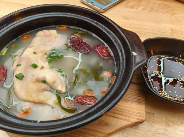 猪蹄和什么菜搭配最好_猪蹄炖什么菜最香-第3张图片-山城妙识 猪蹄和什么菜搭配最好_猪蹄炖什么菜最香-第3张图片-山城妙识