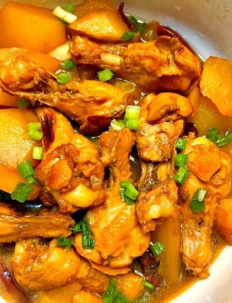 土豆烧鸡腿怎么做好吃_家常做法步骤详解-第1张图片-山城妙识