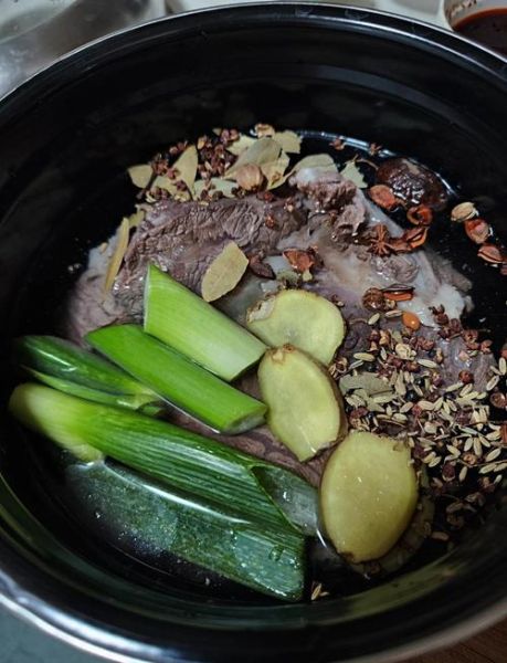 高压锅卤牛肉怎么做_卤牛肉高压锅时间多久-第2张图片-山城妙识