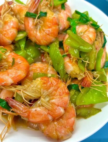 炒虾怎么炒才鲜嫩_炒虾用不用焯水-第1张图片-山城妙识