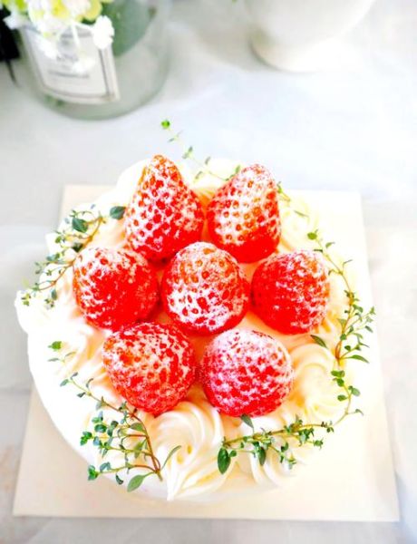 创意草莓生日蛋糕怎么做_草莓蛋糕装饰技巧-第2张图片-山城妙识