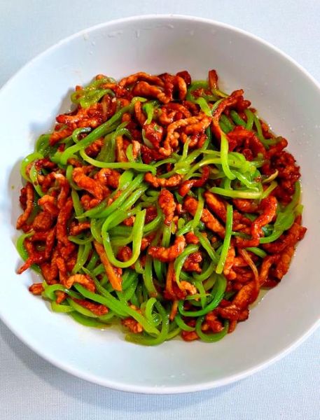 莴苣炒肉图片大全_莴苣炒肉怎么做好吃-第3张图片-山城妙识