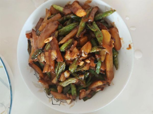 土豆炖豆角不放肉怎么做_素版东北味做法-第2张图片-山城妙识 土豆炖豆角不放肉怎么做_素版东北味做法-第2张图片-山城妙识