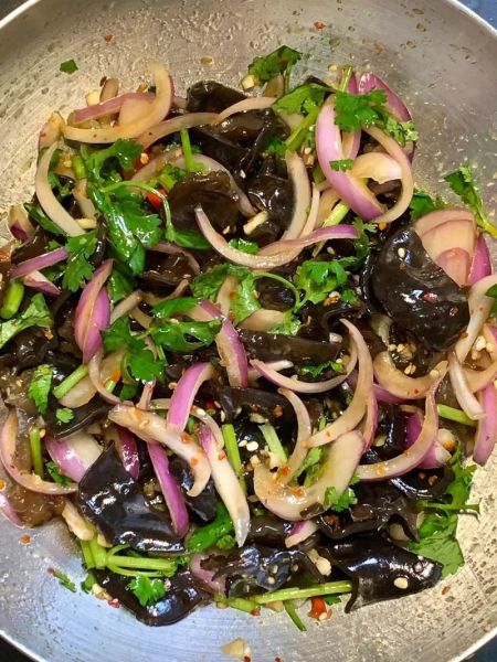 洋葱木耳怎么炒好吃_洋葱木耳的家常做法-第1张图片-山城妙识