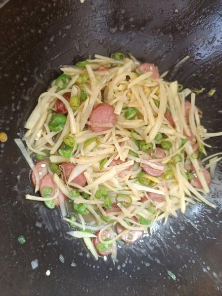 素炒土豆丝怎么做_土豆丝怎么炒才脆-第1张图片-山城妙识