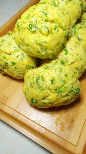 苞米面菜团子怎么做_苞米面菜团子蒸多久-第1张图片-山城妙识