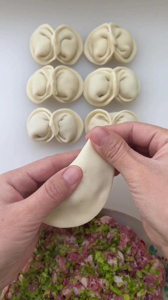 怎么包饺子好吃_饺子皮怎么擀不裂-第1张图片-山城妙识 怎么包饺子好吃_饺子皮怎么擀不裂-第1张图片-山城妙识
