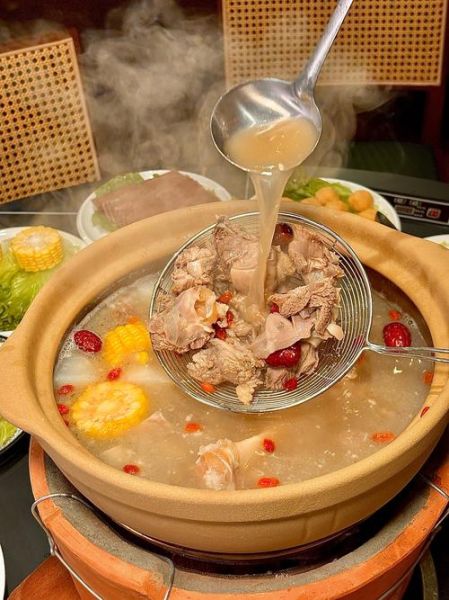 羊肉汤锅怎么选_羊肉汤锅正宗做法-第1张图片-山城妙识