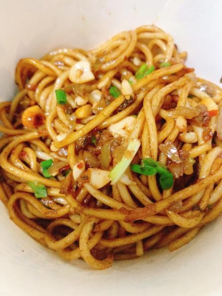 燃面和热干面有区别吗_燃面与热干面区别在哪-第1张图片-山城妙识