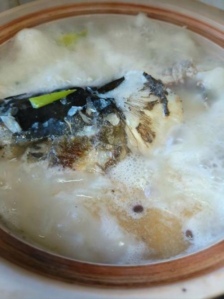 鱼头汤怎么做好吃_鱼头汤的简单做法-第3张图片-山城妙识