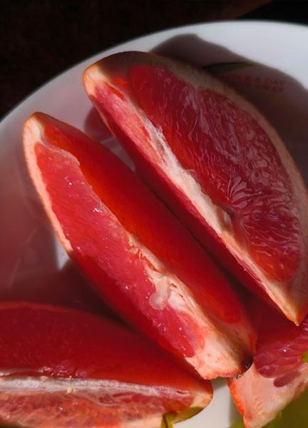 红心柚子的营养价值_红心柚子可以减肥吗-第2张图片-山城妙识