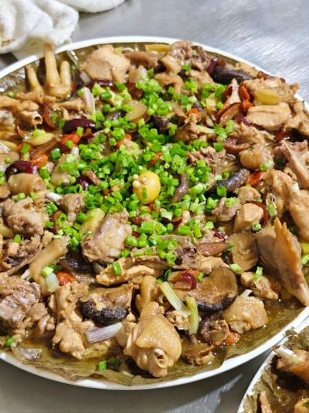 荷叶鸡的做法及配料_荷叶鸡怎么蒸才嫩-第1张图片-山城妙识