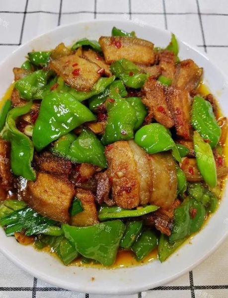 青椒回锅肉怎么做_家常做法步骤详解-第3张图片-山城妙识 青椒回锅肉怎么做_家常做法步骤详解-第3张图片-山城妙识