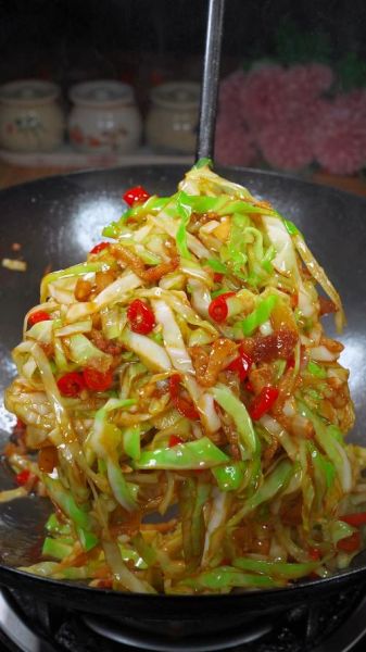 包菜炒肉片怎么炒才脆嫩_包菜炒肉片家常做法-第2张图片-山城妙识