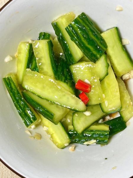 凉拌青瓜可以放冰箱隔夜吗_隔夜凉拌青瓜还能吃吗-第2张图片-山城妙识 凉拌青瓜可以放冰箱隔夜吗_隔夜凉拌青瓜还能吃吗-第2张图片-山城妙识