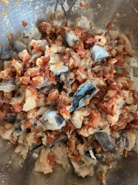 鱼肉馅儿饺子怎么调馅_鱼肉馅儿饺子放什么去腥-第1张图片-山城妙识