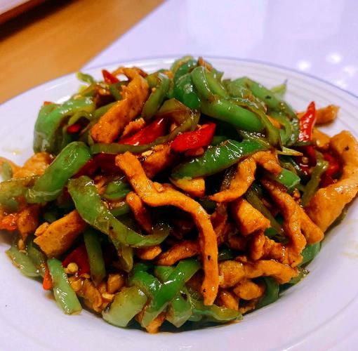 青椒肉丝盖浇饭怎么做_青椒肉丝盖浇饭热量高吗-第3张图片-山城妙识 青椒肉丝盖浇饭怎么做_青椒肉丝盖浇饭热量高吗-第3张图片-山城妙识