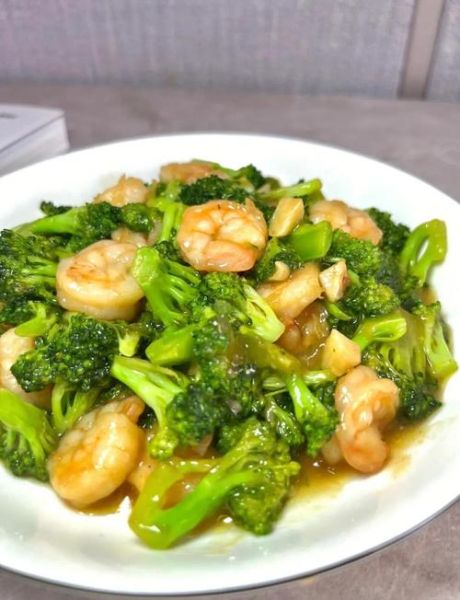 虾炒西兰花怎么做_西兰花炒虾用焯水吗-第2张图片-山城妙识