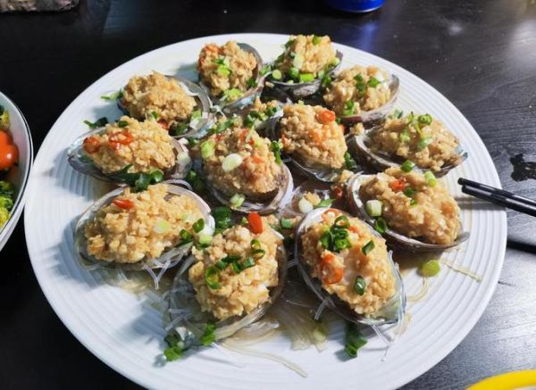 粉丝蒸鲍鱼怎么做_蒸多久才鲜嫩-第1张图片-山城妙识 粉丝蒸鲍鱼怎么做_蒸多久才鲜嫩-第1张图片-山城妙识