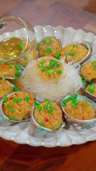 粉丝蒸鲍鱼怎么做_蒸多久才鲜嫩-第3张图片-山城妙识 粉丝蒸鲍鱼怎么做_蒸多久才鲜嫩-第3张图片-山城妙识