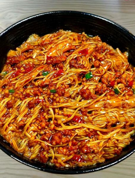 金针菇炒肉丝怎么做_金针菇炒肉丝的家常做法-第3张图片-山城妙识