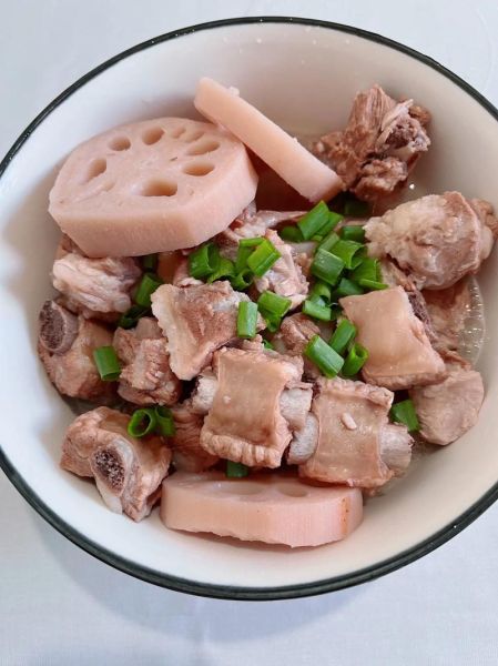 电饭煲莲藕排骨汤怎么做_莲藕排骨汤用电饭煲要多久-第3张图片-山城妙识