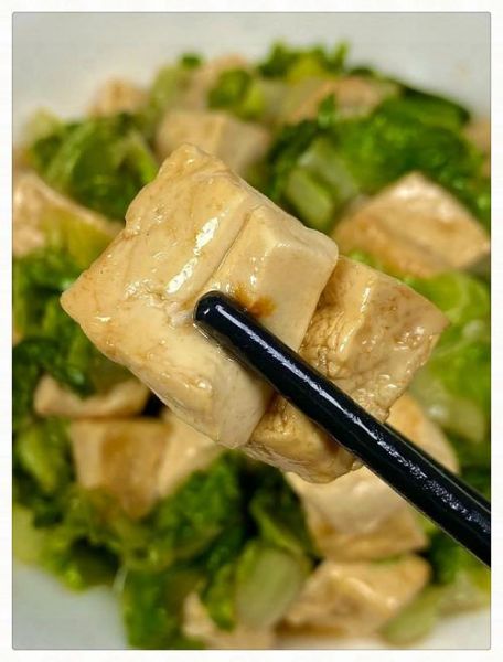 白菜炒豆腐怎么做好吃_白菜炒豆腐的营养价值-第2张图片-山城妙识