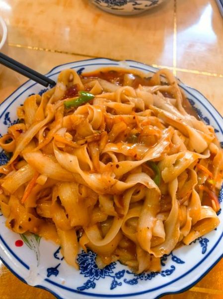 肉炒刀削面怎么做_刀削面炒肉技巧-第1张图片-山城妙识