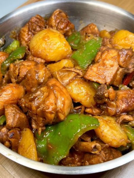 土豆炖鸡腿的家常做法_土豆炖鸡腿怎么做好吃又入味-第1张图片-山城妙识