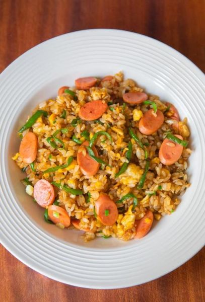 青椒火腿炒饭怎么做_青椒火腿炒饭热量高吗-第1张图片-山城妙识