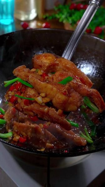 草鱼整条鱼怎么做好吃_草鱼整条鱼的做法大全-第3张图片-山城妙识