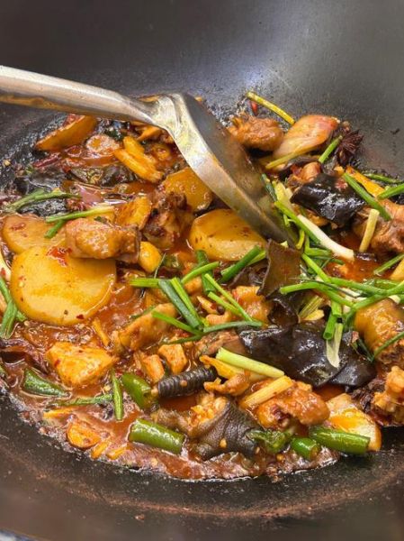 家常烧鸡怎么做_烧鸡腌制多久才入味-第1张图片-山城妙识