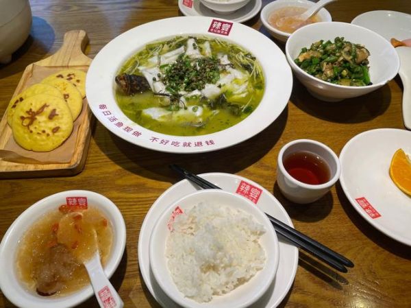 酸菜鲈鱼汤怎么做_酸菜鲈鱼汤的家常做法-第3张图片-山城妙识